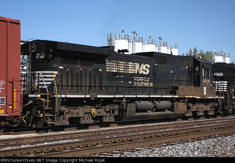 NS 8808